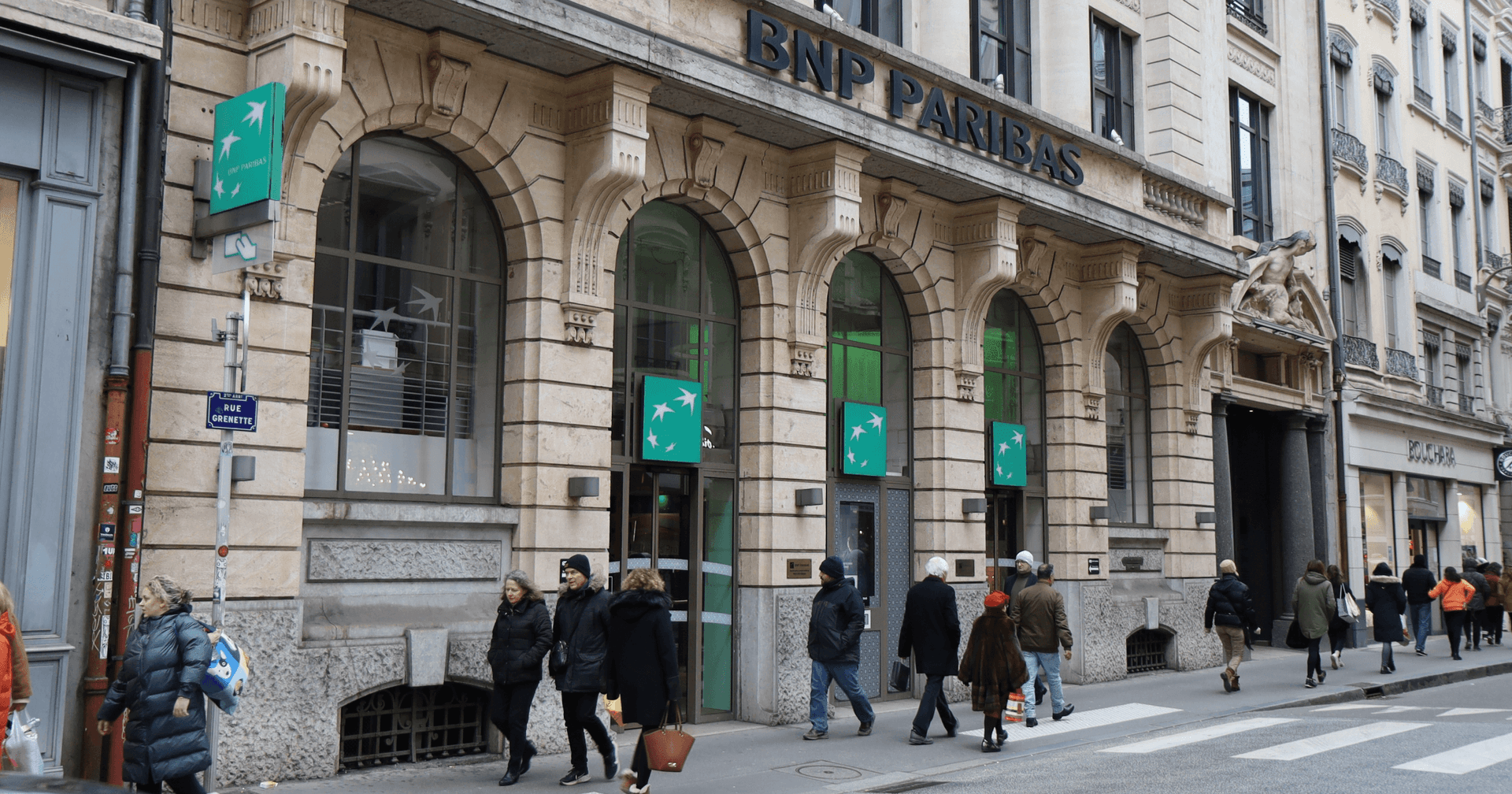 Opening a bank account in France as a foreigner: all you need to know ...